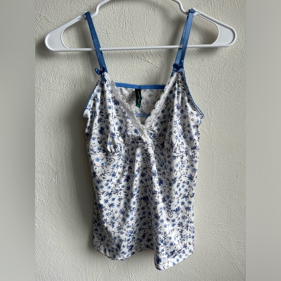 Laura Ashley | Tops | Laura Ashley Tank Top | Poshmark